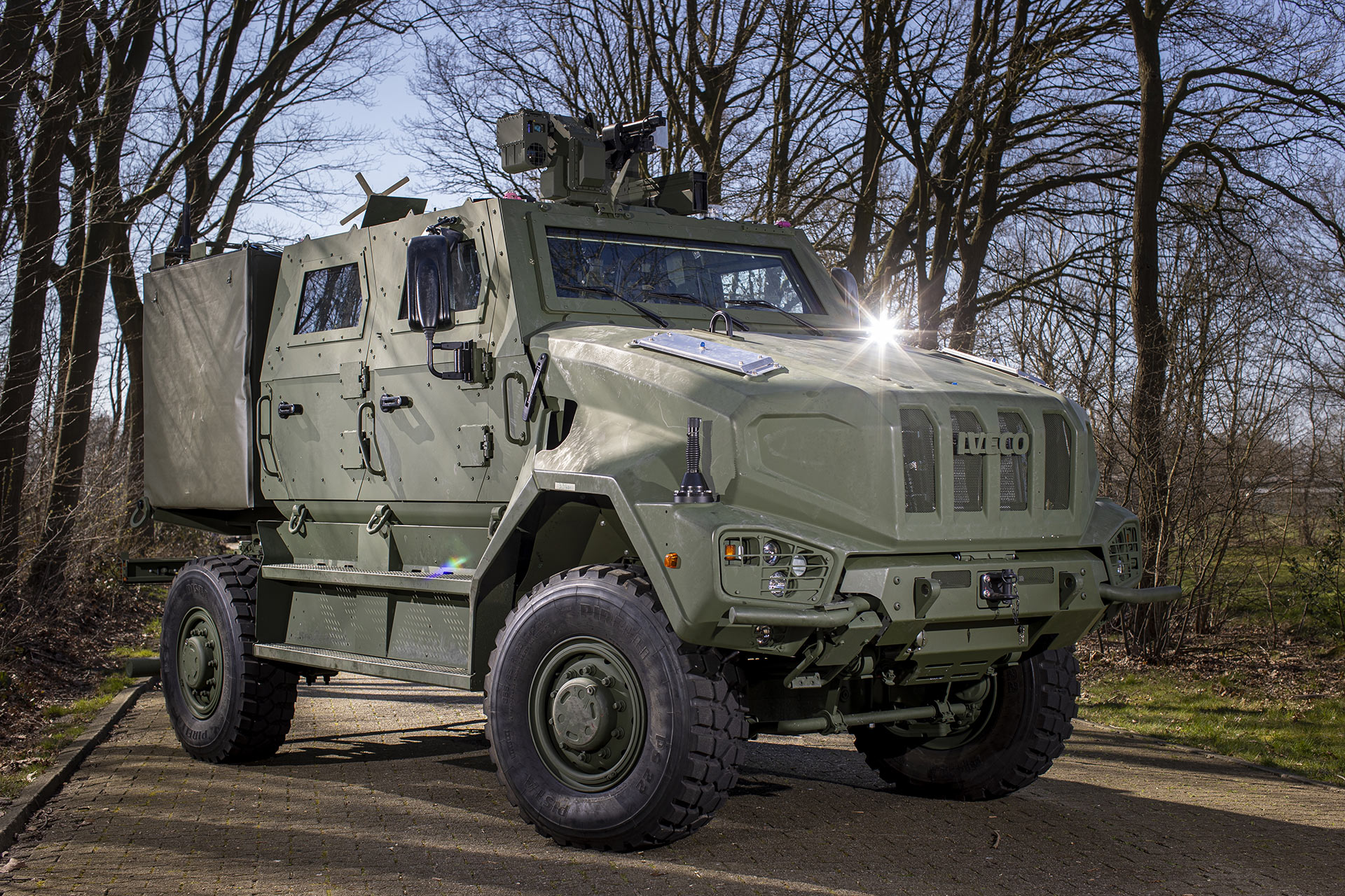 MTV - Medium Tactical Vehicle 4x4 - IDV Iveco Defence Vehicles