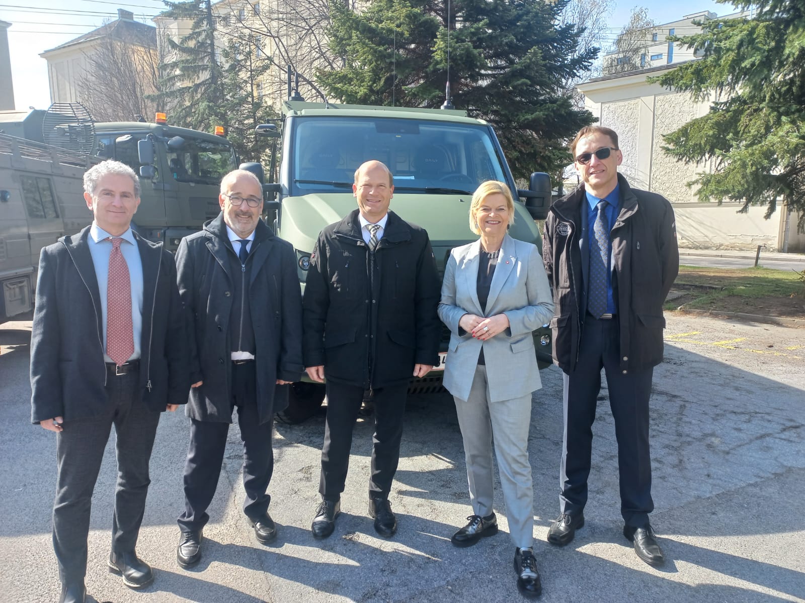 Home - IDV Iveco Defence Vehicles