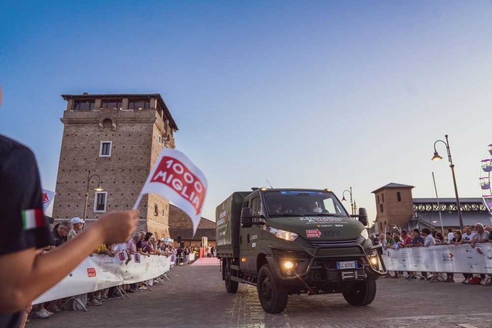 1000 Miglia 2025: a triumphant arrival in Brescia for the three Italian ...
